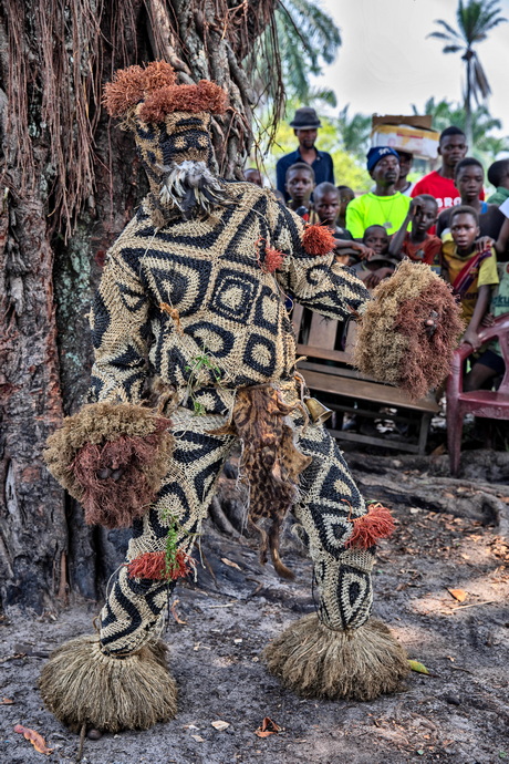 AFRICA | Visual Tribes - Pende Tribe