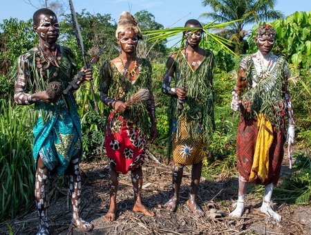 AFRICA | Visual Tribes - Ngombe Tribe